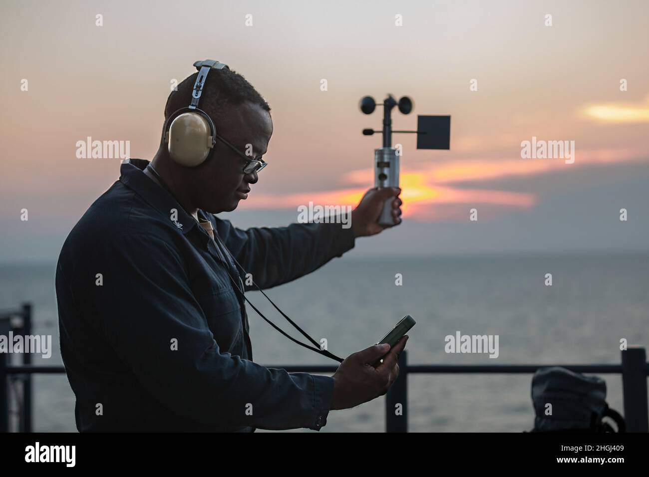 Large scale device hi-res stock photography and images - Alamy