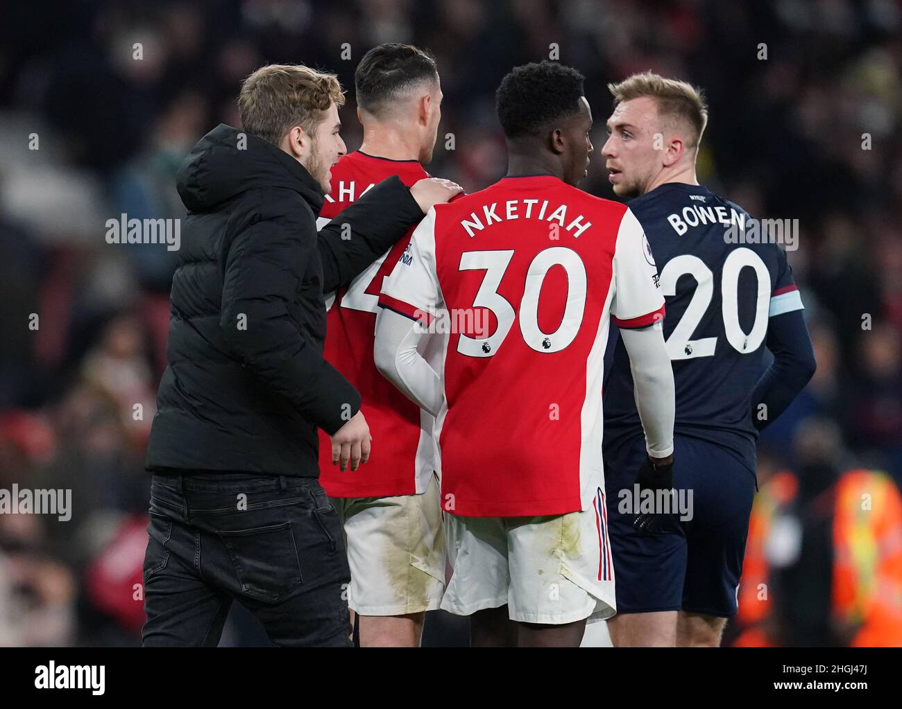 Entering a stadium hi-res stock photography and images - Alamy