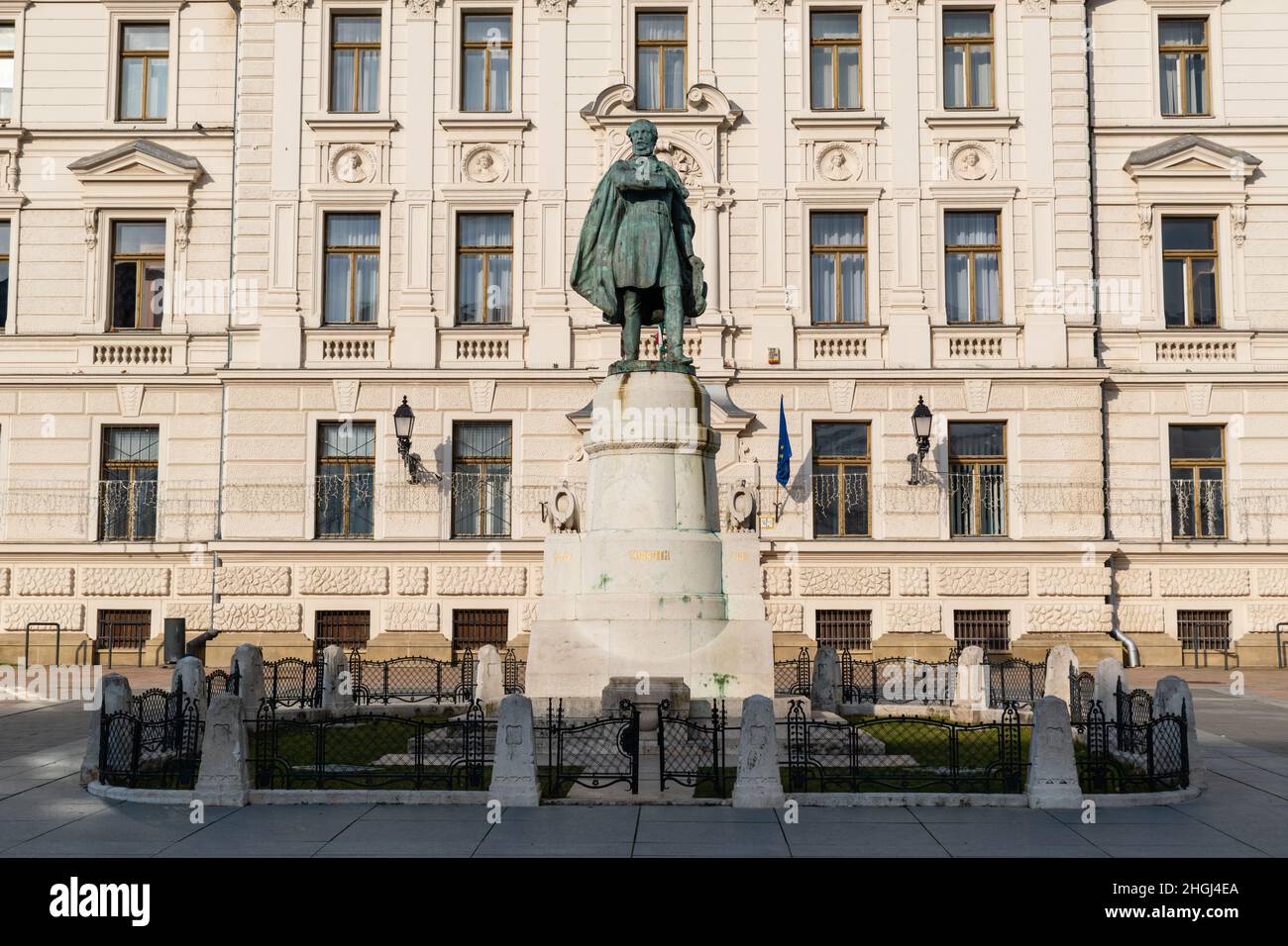 Statue of Kossuth Lajos in front of a district governmental building in ...