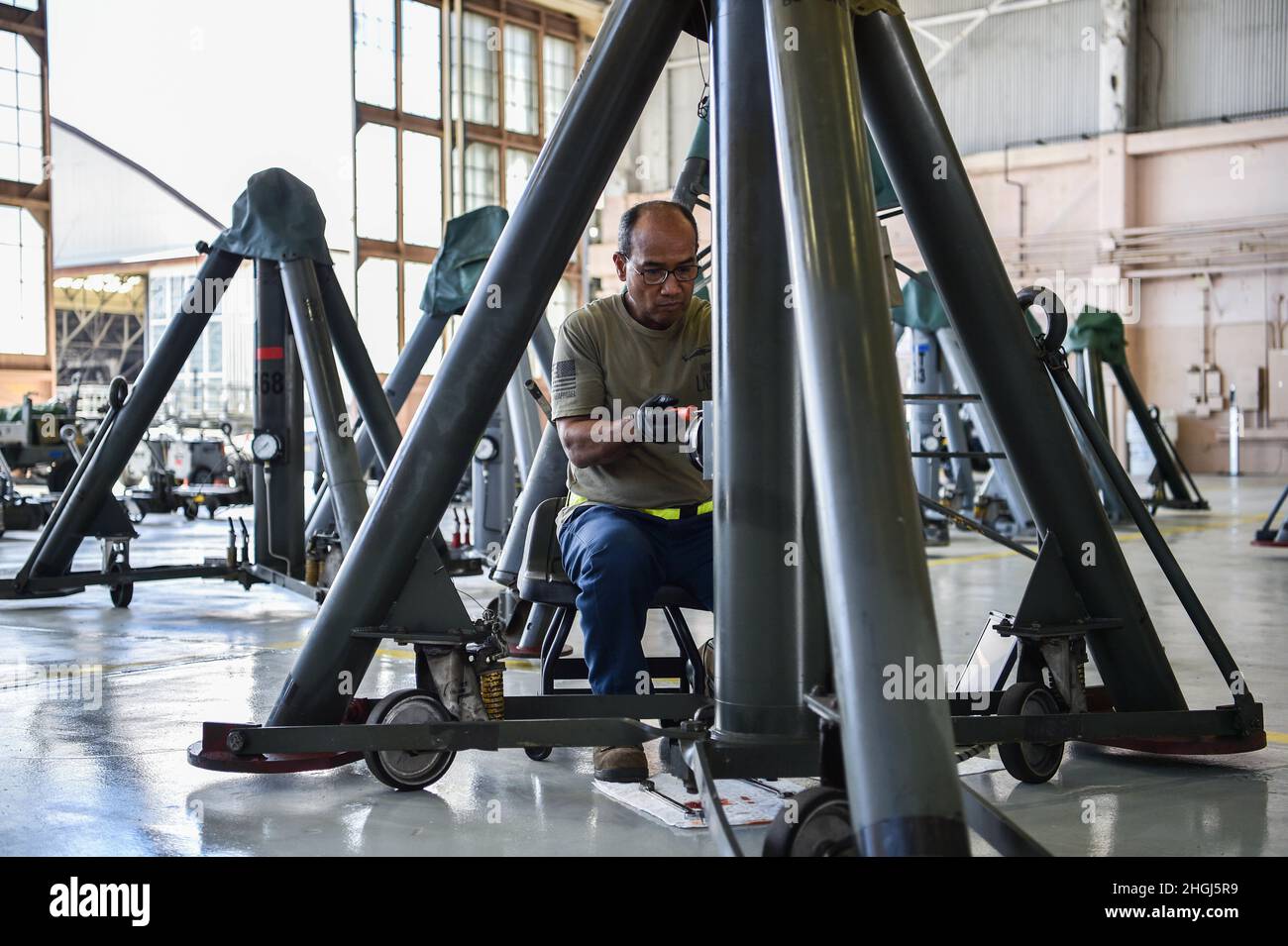 Aircraft jack hi-res stock photography and images - Alamy