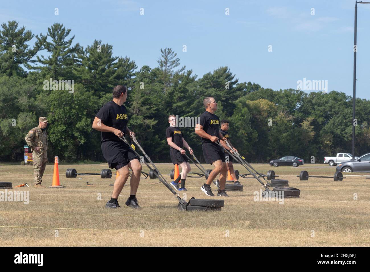 Soldiers of 851st EVCC take a diagnostic ACFT test on Camp Ripley ...