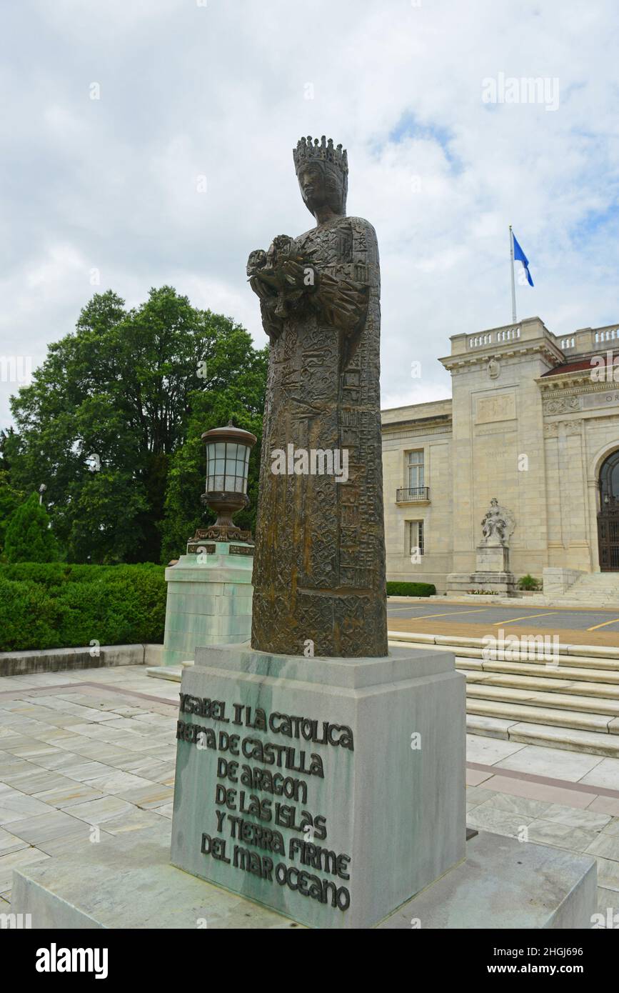Isabella of castile statue hi-res stock photography and images - Alamy