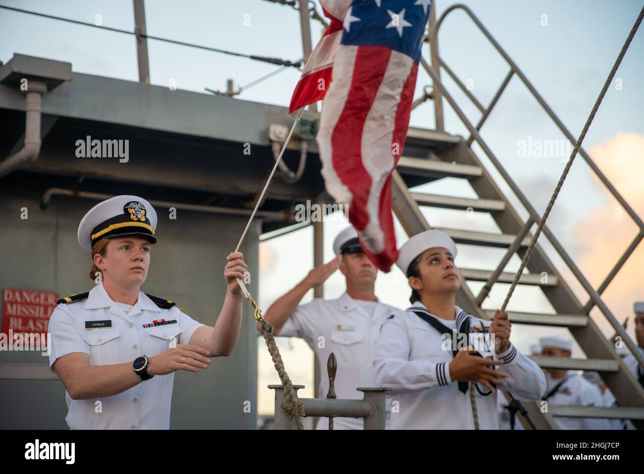 PACIFIC OCEAN (Aug. 13, 2021) U.S. Sailors assigned to amphibious dock ...