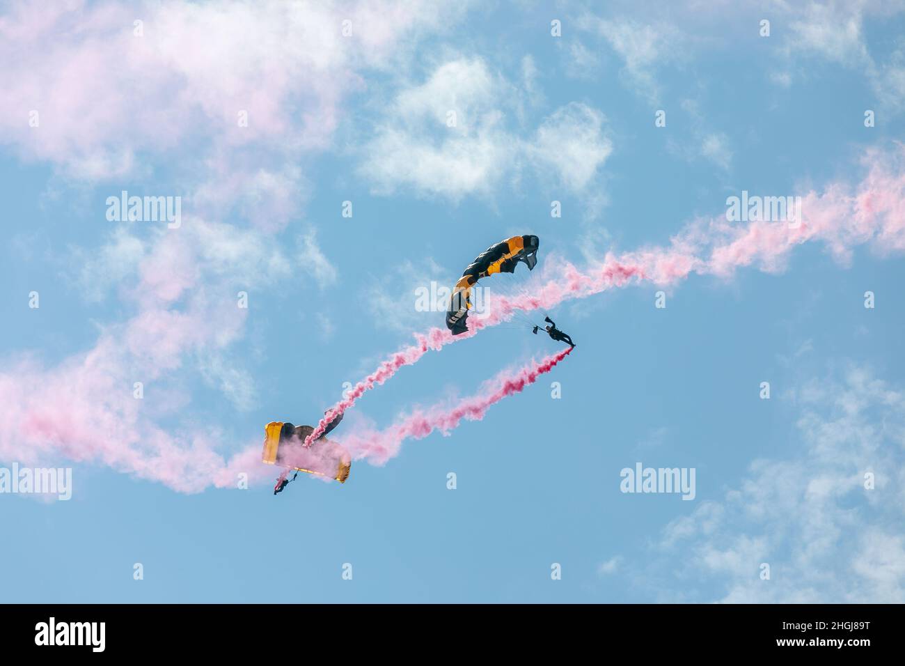 Soldiers from the U.S. Army Parachute Team perform a parachute ...