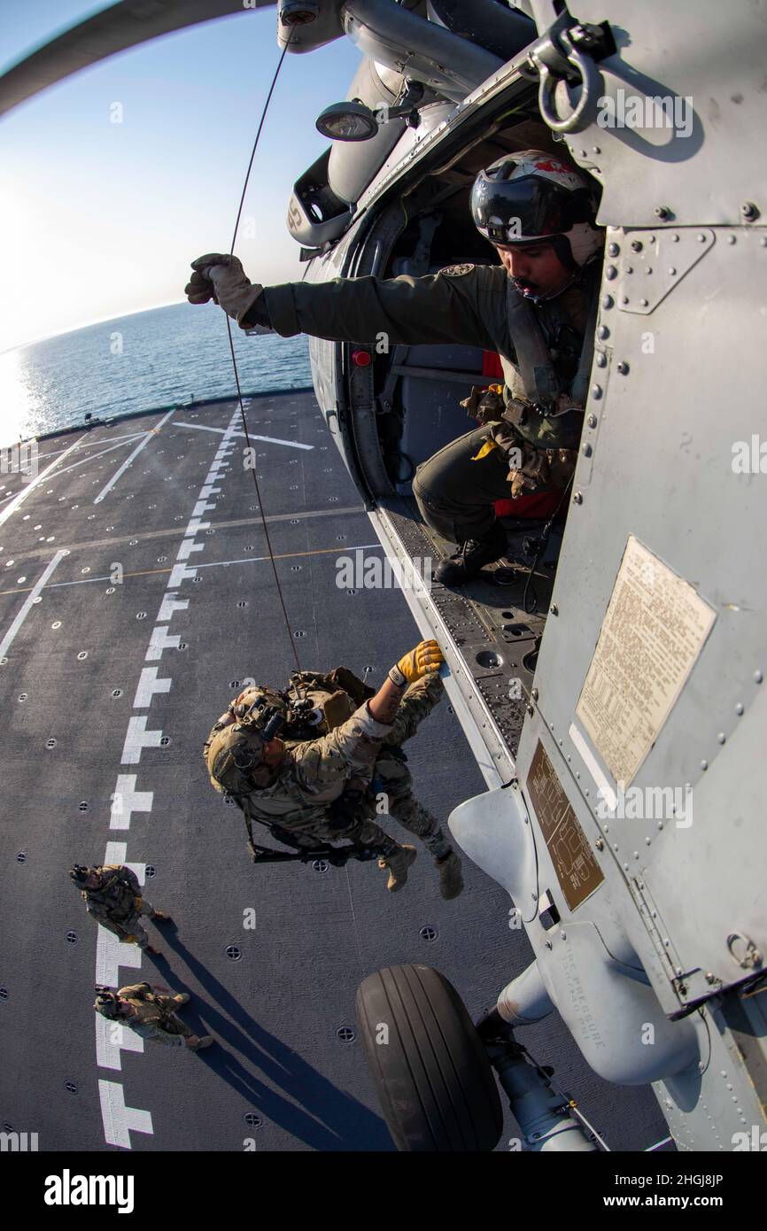 210813-N-LR905-1270 PACIFIC OCEAN (Aug. 13, 2021) – Naval Aircrewman ...