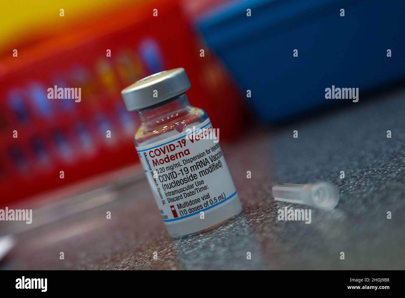 Pfizer biontech covid 19 vaccine booster hi-res stock photography and ...