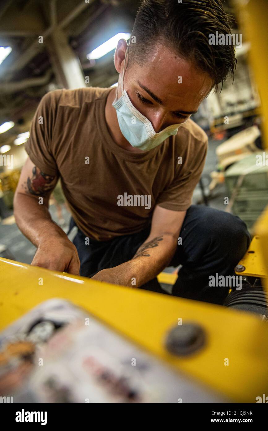 PACIFIC OCEAN (Aug. 14, 2021) Aviation Support Equipment Technician ...
