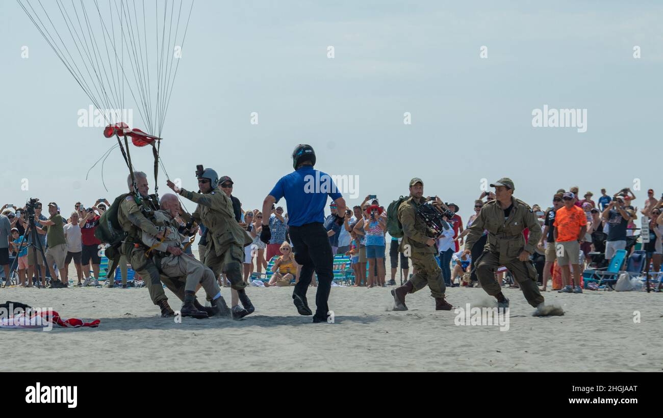 CORONADO, Calif. (Aug. 15, 2021) U.S. Army paratrooper and World War II ...