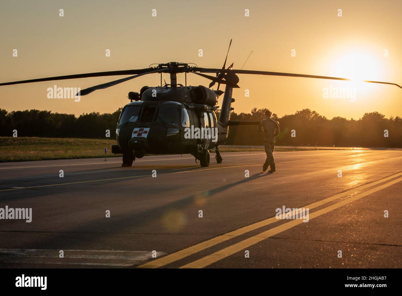U.S. Army crew chief with Charlie Company 5-159th General Support ...