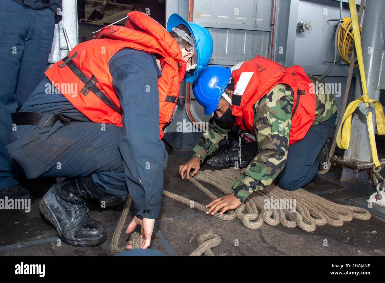 PACIFIC OCEAN (August 16, 2021) Seaman Jordan Fisher (left), from ...