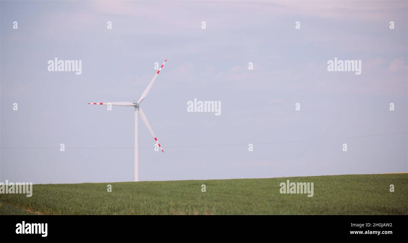 Windmill Wind Turbine Propeller Rotating Close up Stock Photo - Alamy