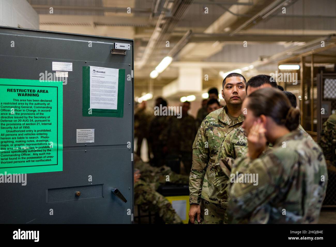 Paratroopers assigned 82nd Airborne Division, currently tasked to the ...