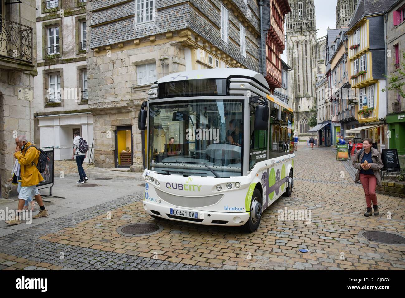 French bus 2021 hi-res stock photography and images - Alamy