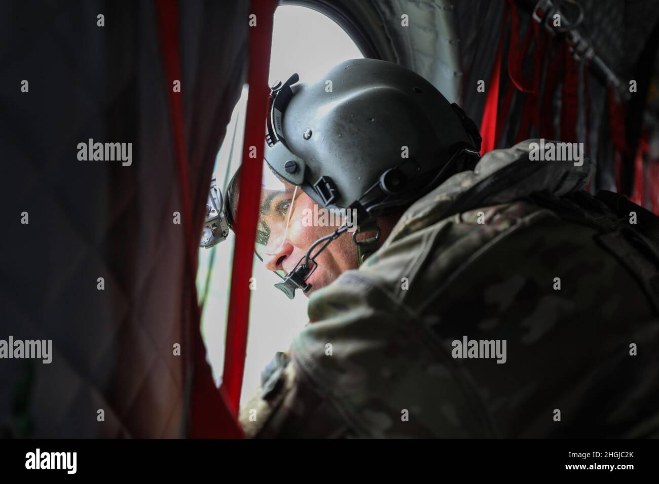 U.S. Army Staff Sgt. Jeremy Maddox, CH-47 Chinook flight engineer ...