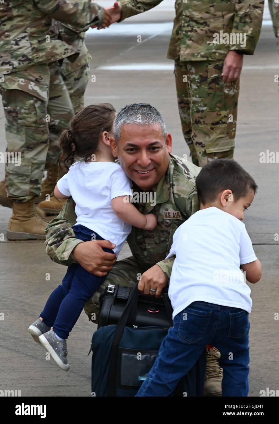 Members of the 507th Air Refueling Wing return from a deployment in ...