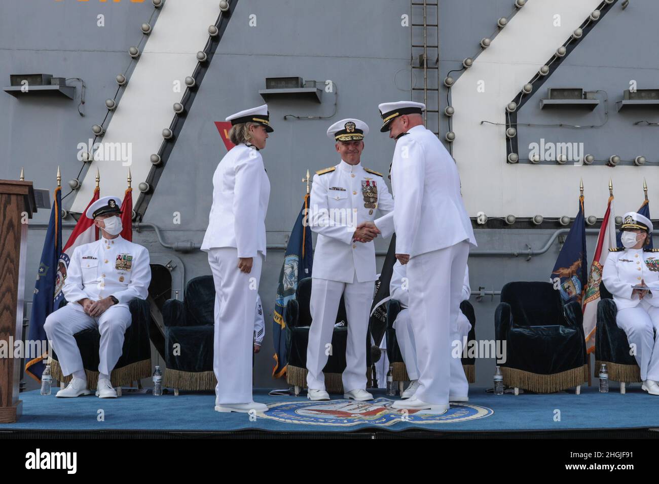 210919-N-NF912-1241 SAN DIEGO (Aug. 19, 2021) Capt. Walt. M. Slaughter ...