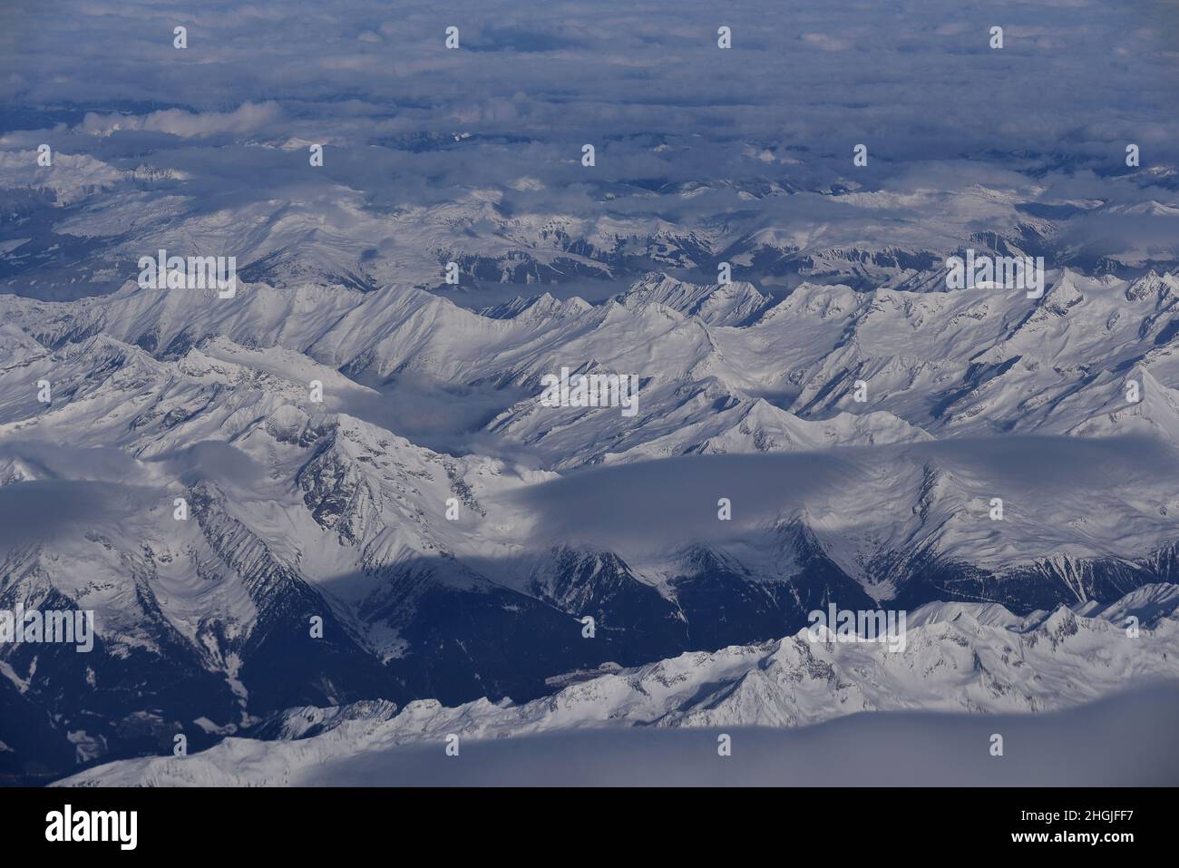 The alps aerial hi-res stock photography and images - Alamy