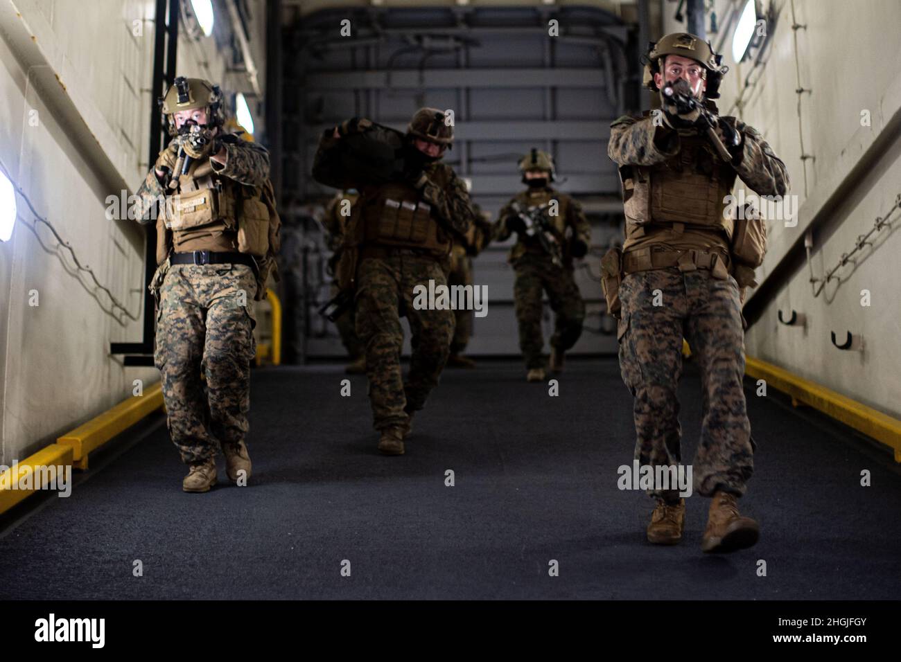 PACIFIC OCEAN (Aug. 20, 2021) U.S. Marines with Light Armored ...