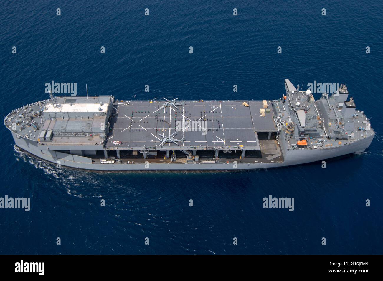 210819-N-WY048-2704 PACIFIC OCEAN (Aug. 19, 2021) – Sailors assigned to ...