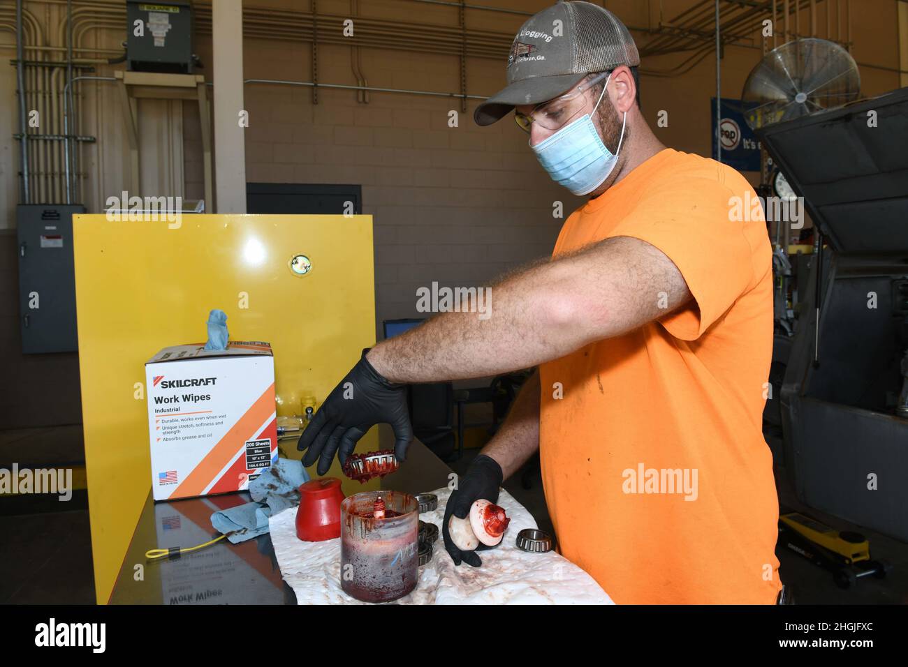 Tyler Giddense, 402nd Aircraft Maintenance Support Group Aerospace ...