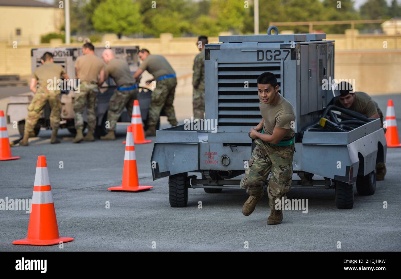 Members of the 92nd Maintenance Squadron and the 92nd Aircraft ...