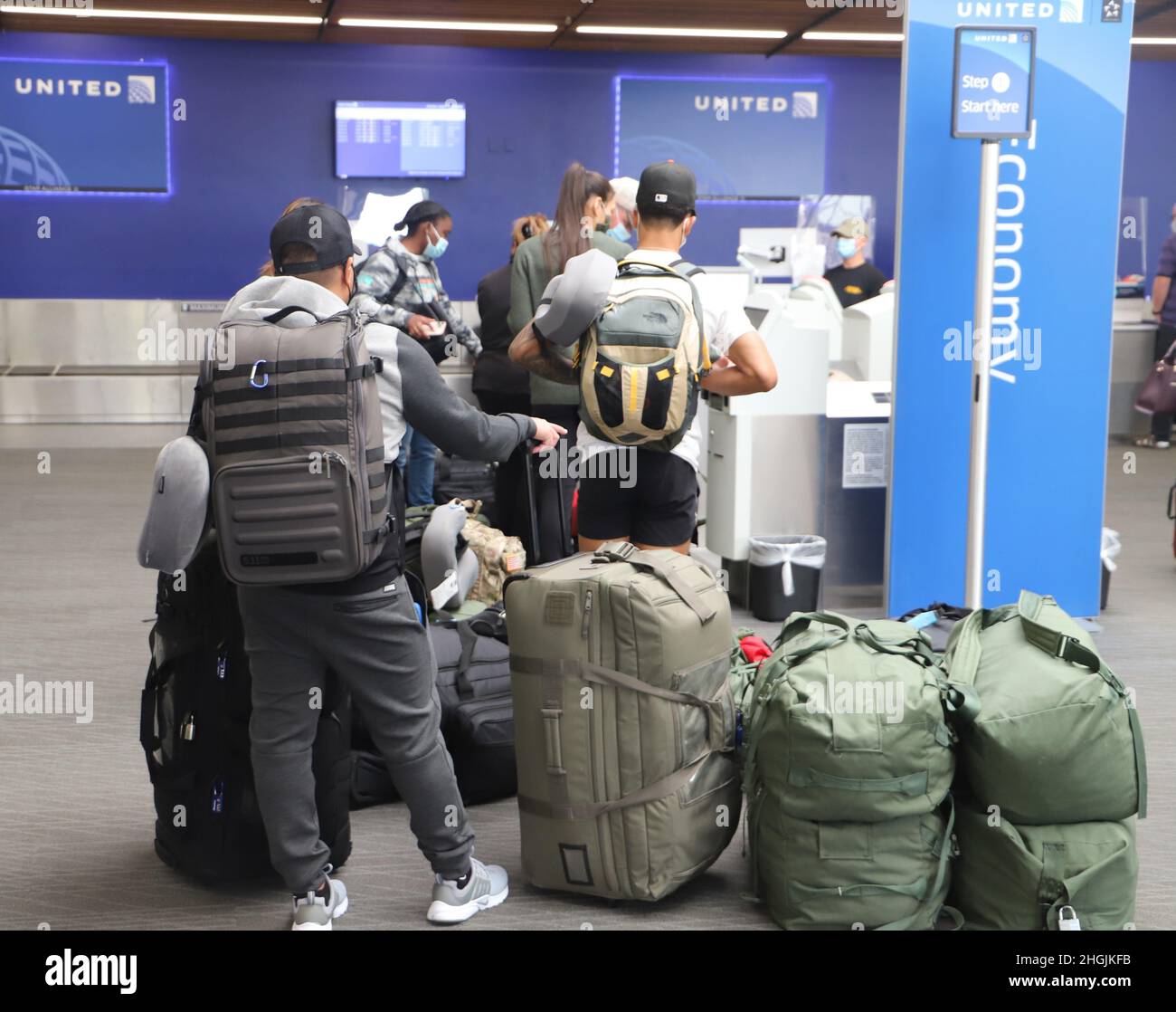 The 573rd Movement Control Team, 4th Special Troops Battalion, 4th ...