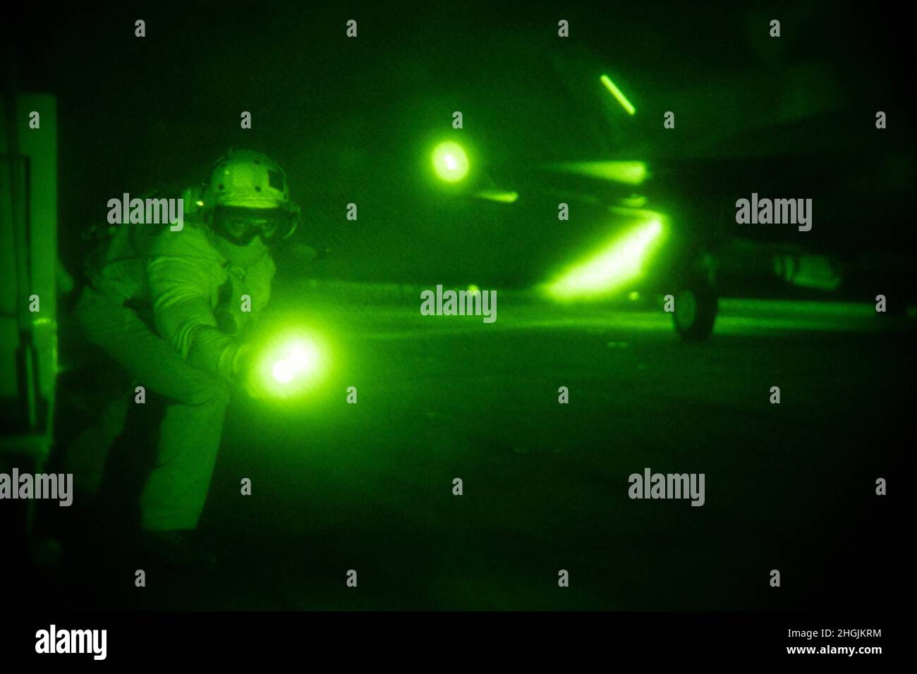 PHILIPPINE SEA (Aug. 23, 2021) Aviation Boatswain’s Mate (Handling) 1st ...