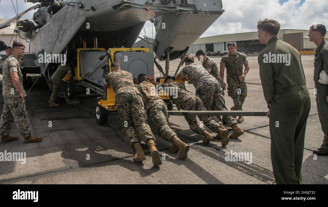 U.S. Marines with 1st Battalion, 12th Marine Regiment, and Marine Heavy ...