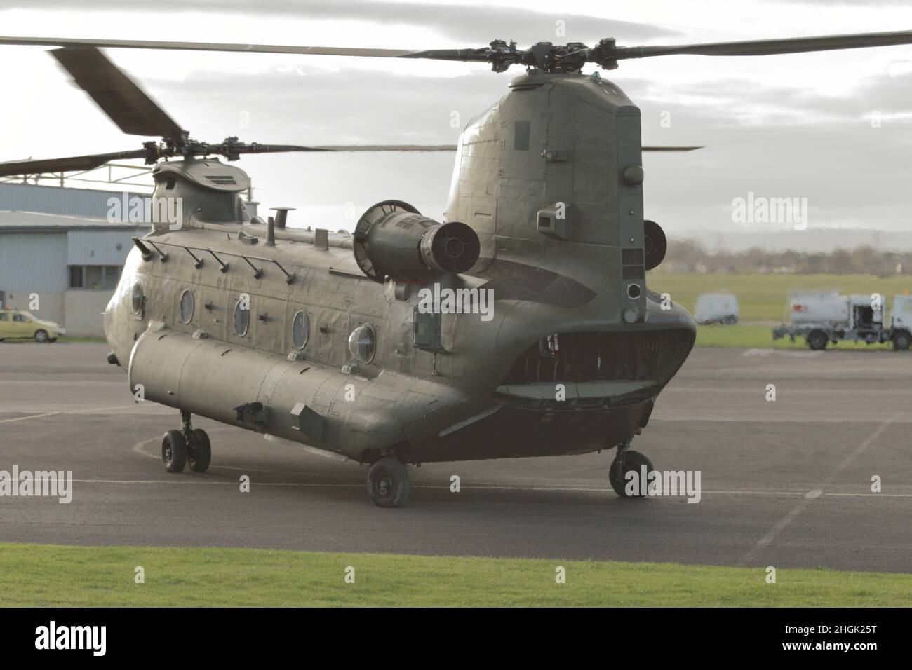 Chinook low level training hi-res stock photography and images - Alamy