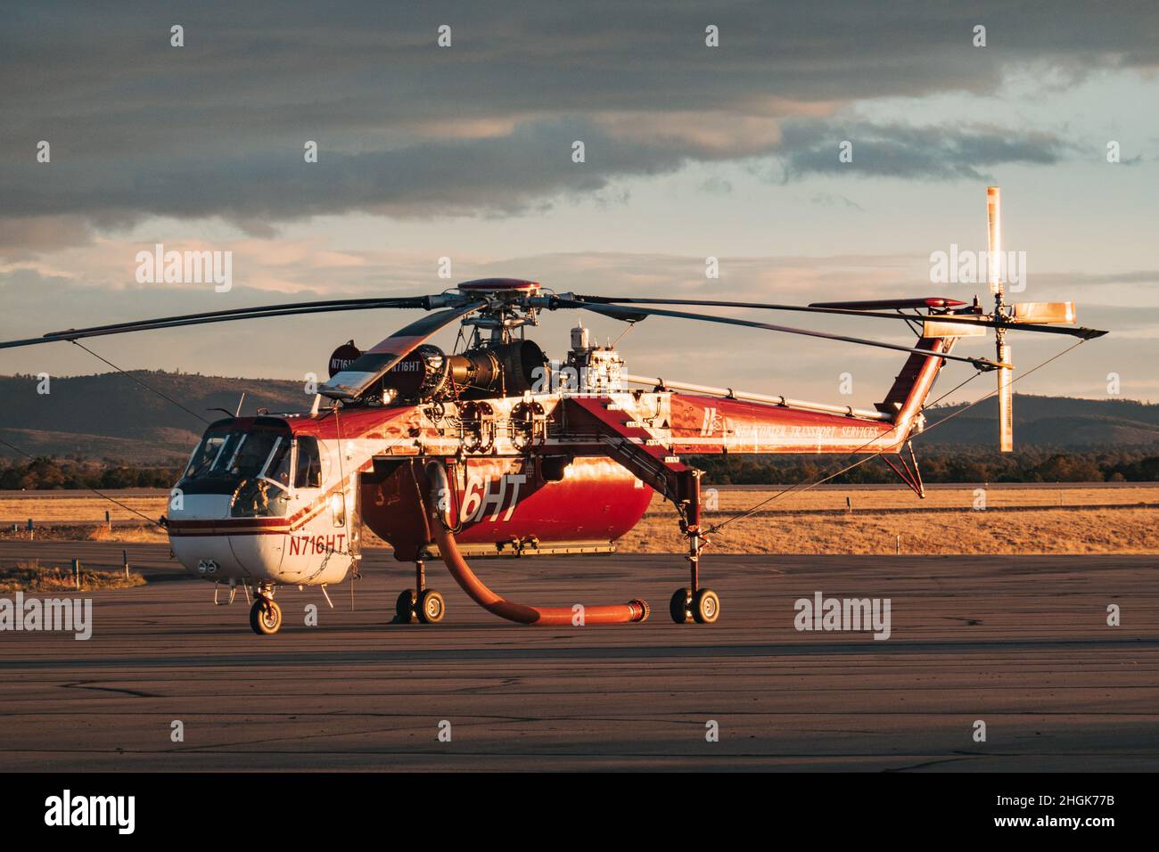Sikorsky ch 54b skycrane hi-res stock photography and images - Alamy