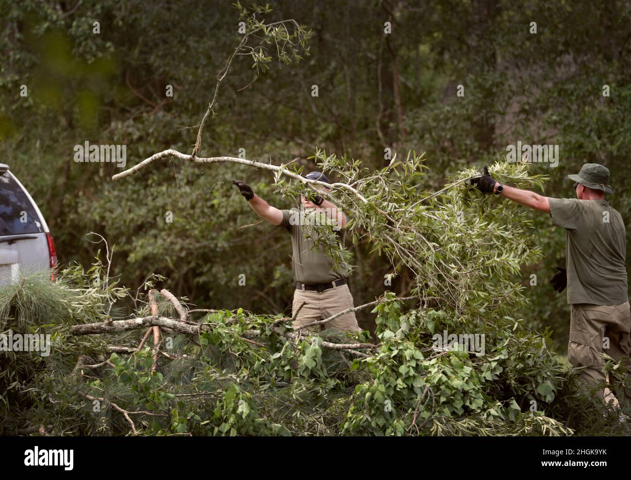 U.S. Border Patrol agents from the Lake Charles Border Patrol Station ...
