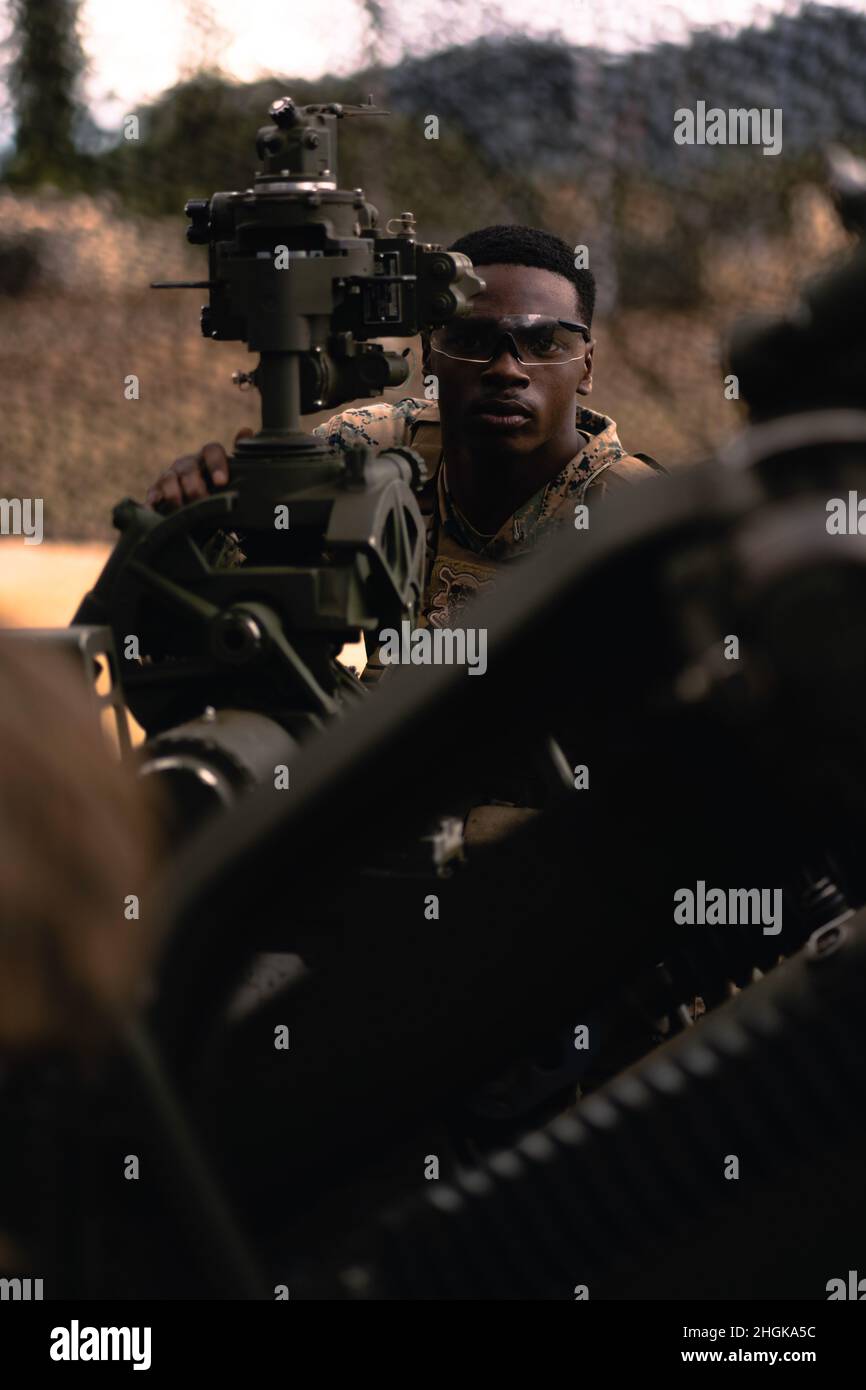 Marine artilleryman hi-res stock photography and images - Alamy