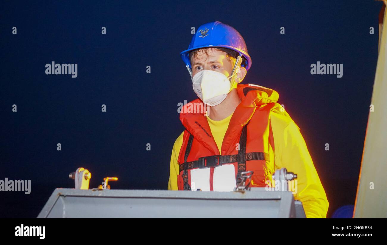 ATLANTIC OCEAN (Aug. 31, 2021) Boatswains Mate 3rd Class Michael Dial ...