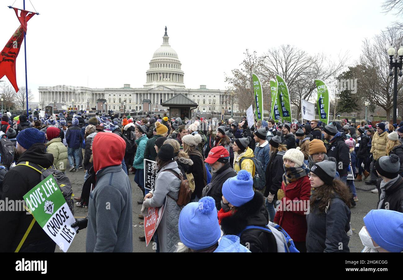 Washington DC, USA. 21st Jan, 2022. March for Life demonstrators walk ...