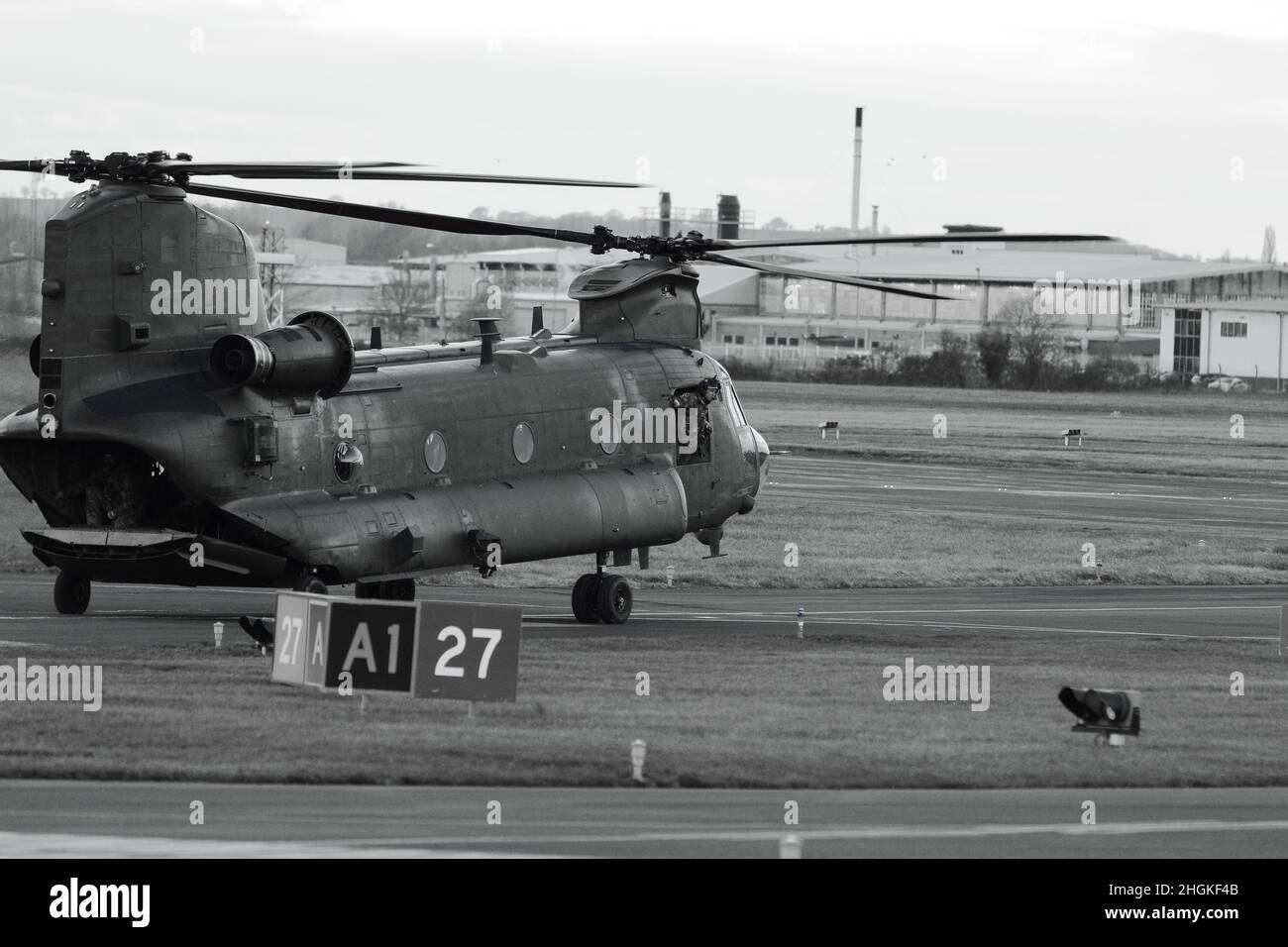 Ch47 chinook service hi-res stock photography and images - Alamy