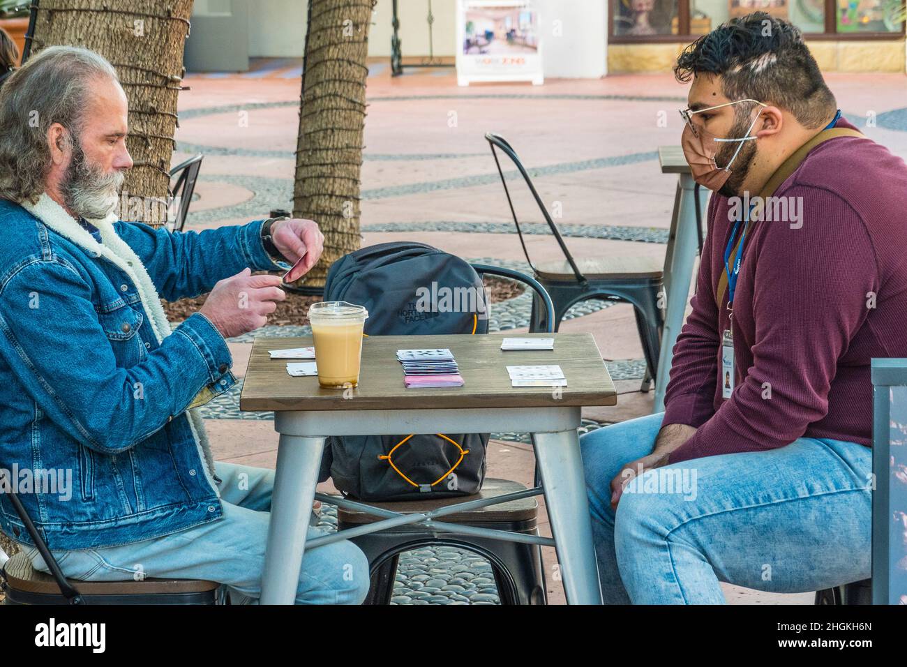Two card playing men hi-res stock photography and images - Alamy