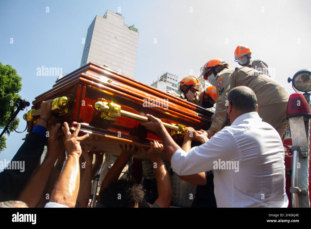 Rio de Janeiro, Brazil. 21st Jan, 2022. (INT) Funeral of late Brazilian ...