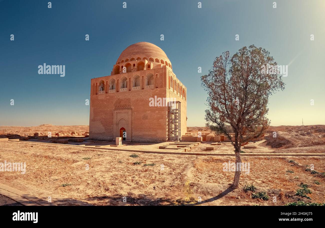 The Tomb of Seljuq sultan Ahmad Sanjar UNESCO World Heritage object on ...