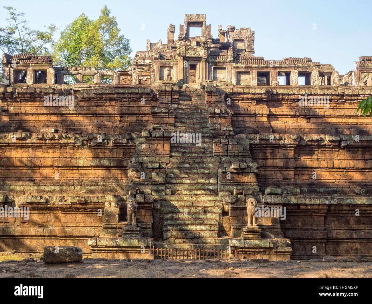 The pyramid-shaped ancient Royal Palace at Angkor Thom - Siem Reap ...