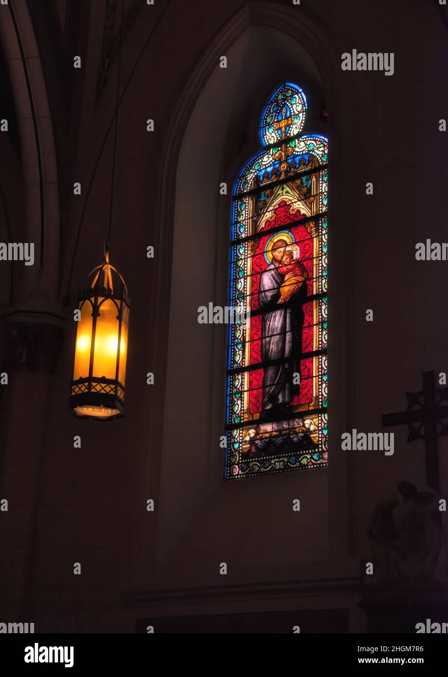Rose stained glass windows hi-res stock photography and images - Alamy