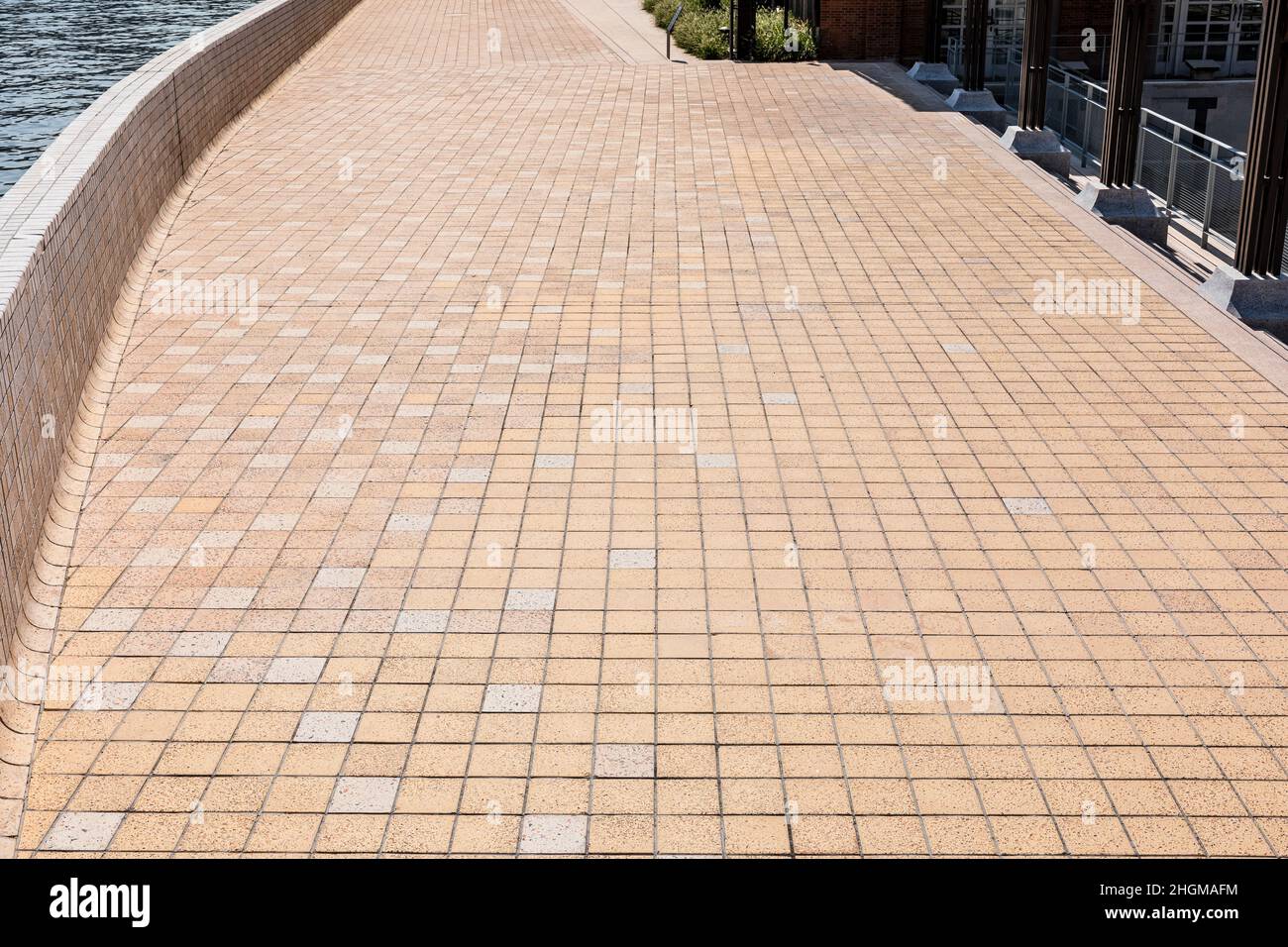 Empty city hi-res stock photography and images - Alamy