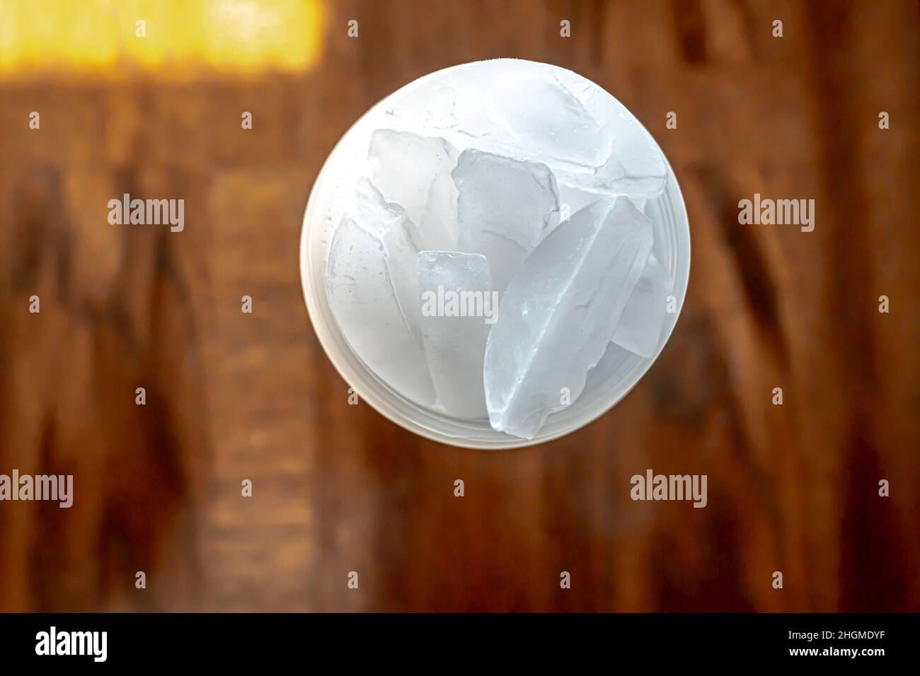 Filled with ice cubes hi-res stock photography and images - Alamy