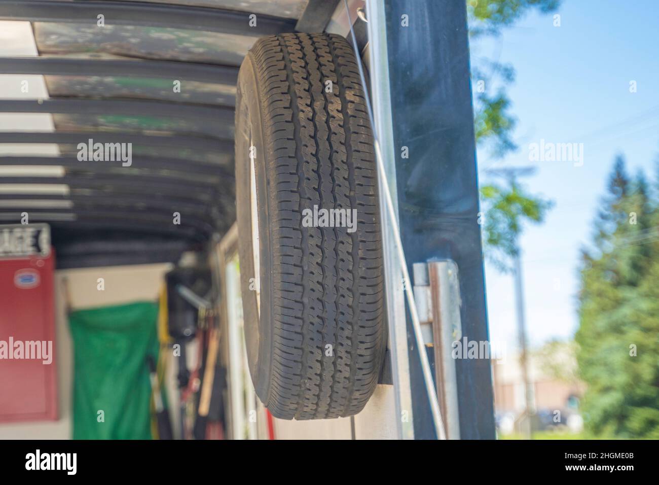 Spare Tire and wheel in Mobile vehicle workshop Stock Photo - Alamy