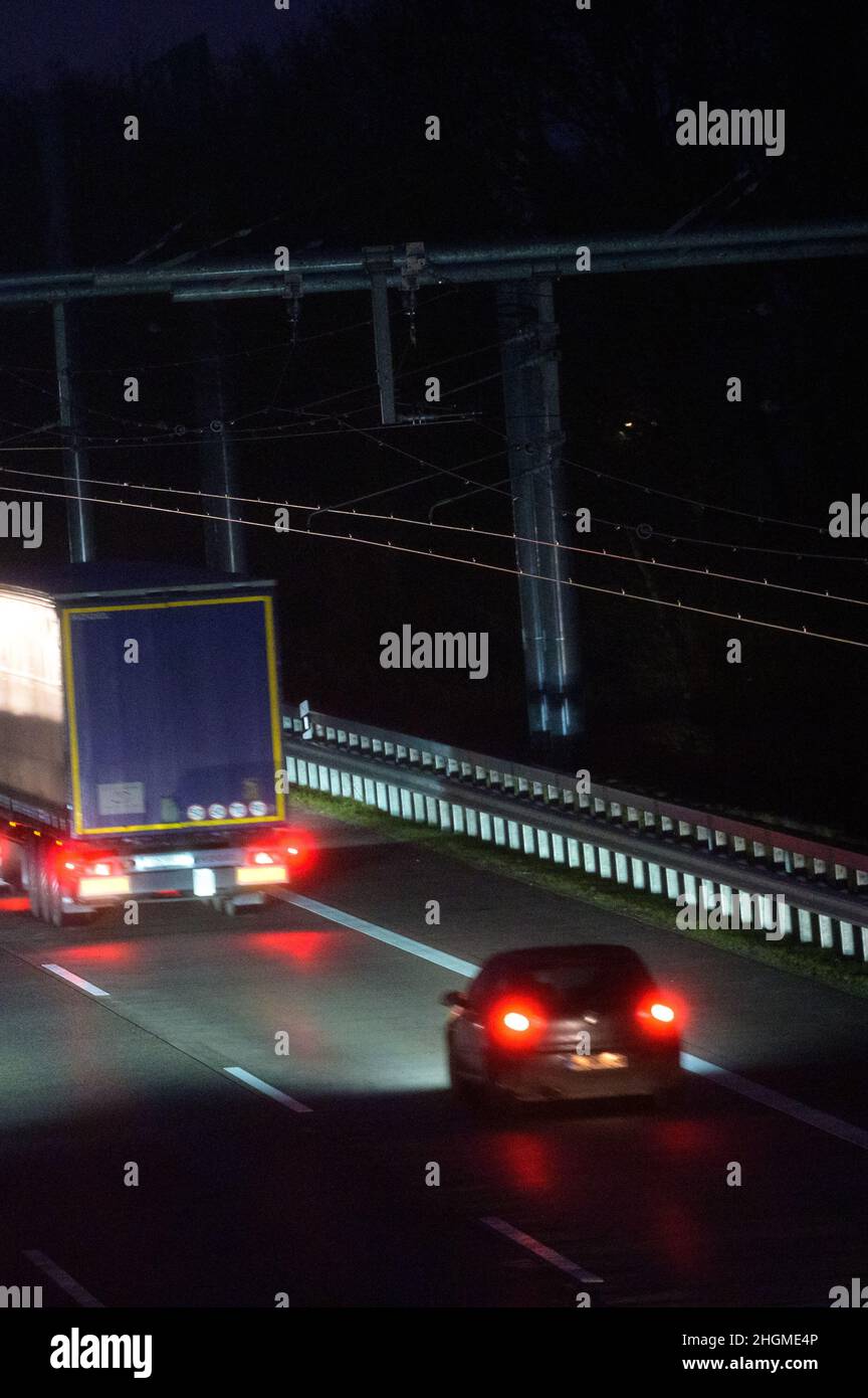 Catenary system hi-res stock photography and images - Alamy