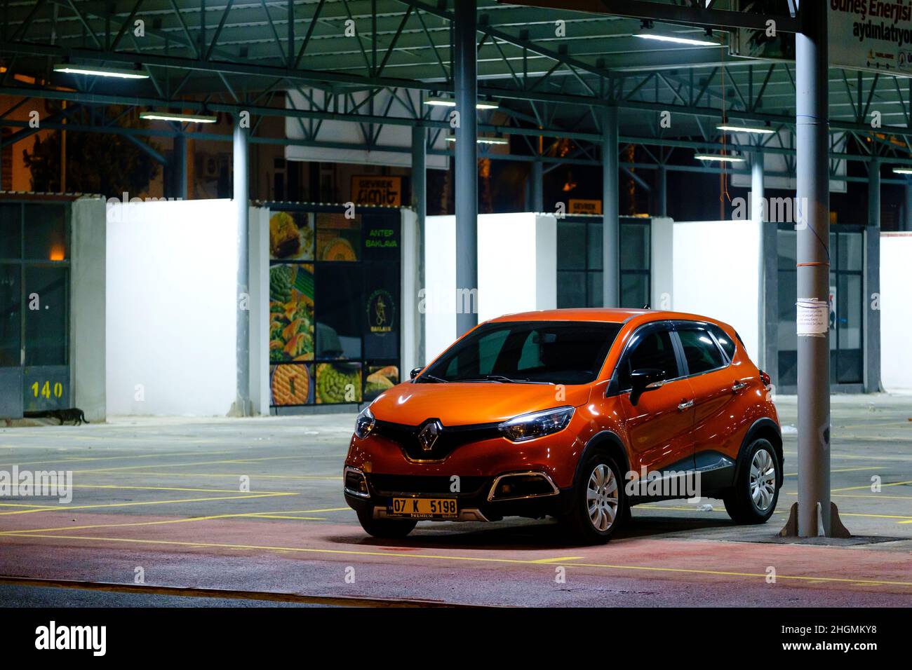 Renault captur hi-res stock photography and images - Alamy
