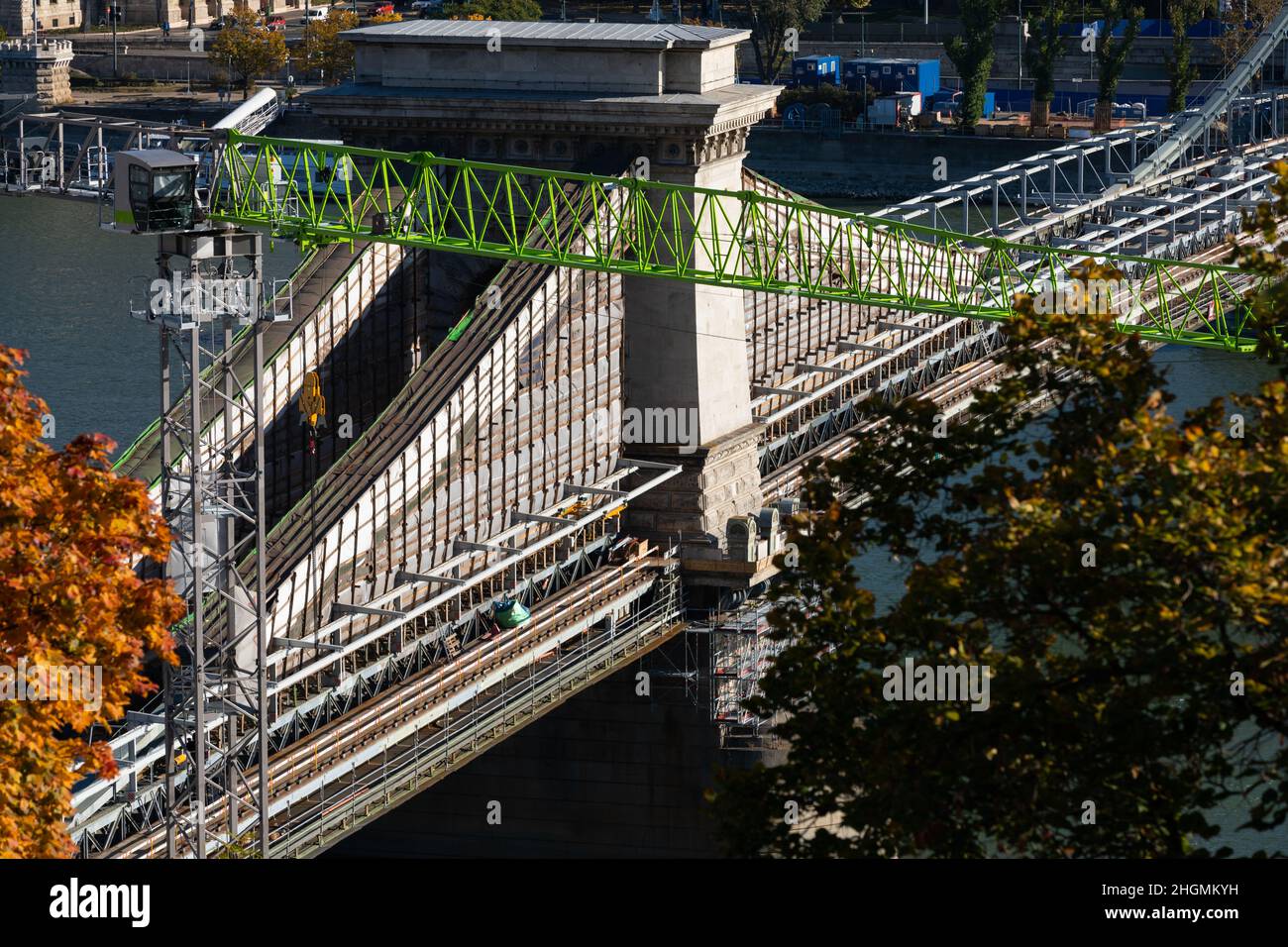 Beautiful picture of the hungarian chain bridge under renovation, in ...