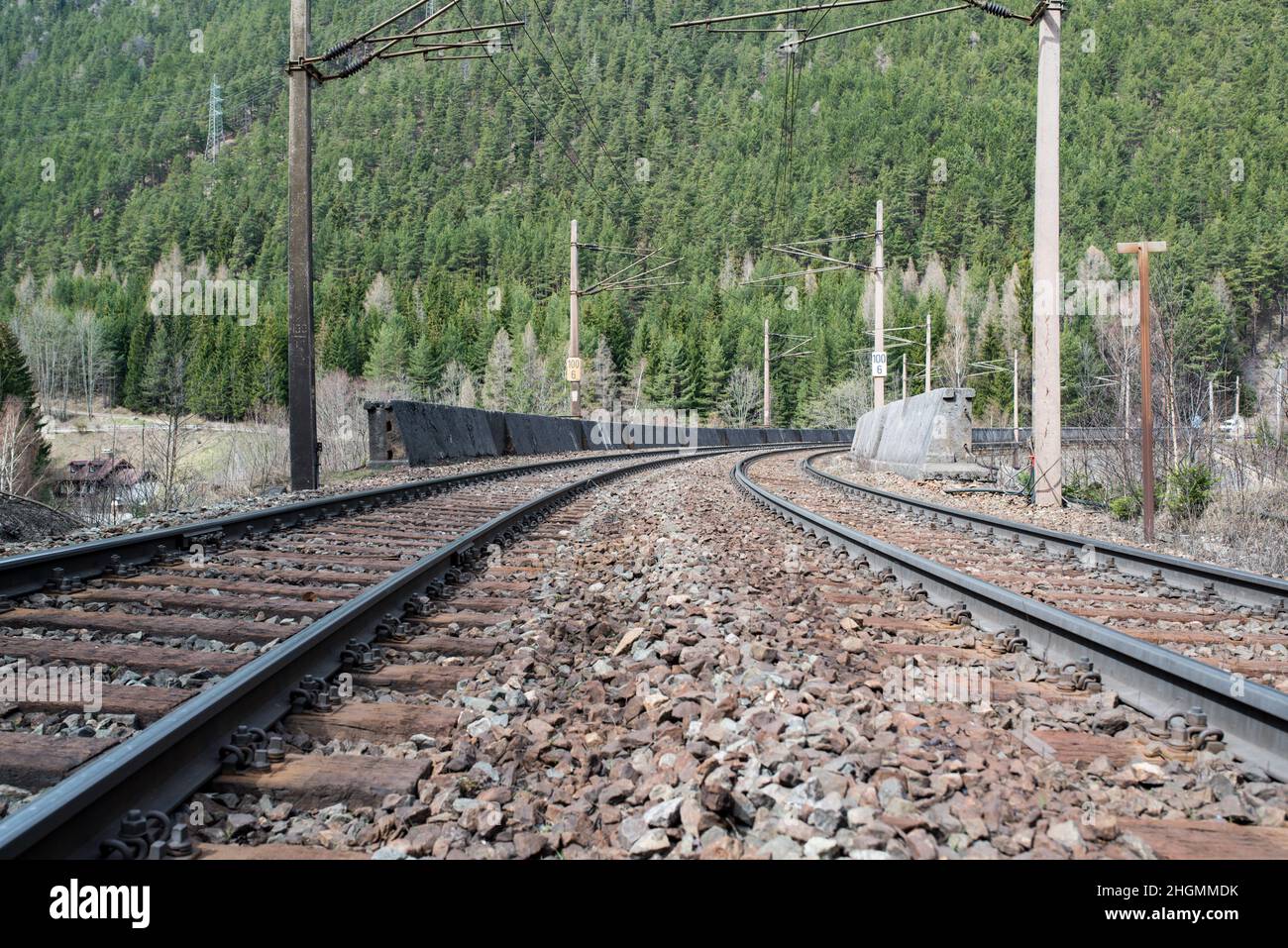 Parallel railroad tracks hi-res stock photography and images - Alamy