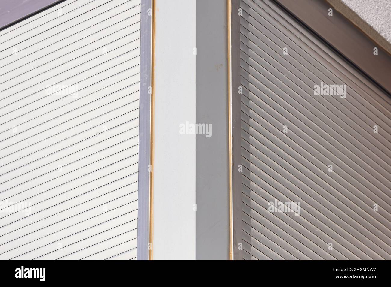 White house gray shutters stone hi-res stock photography and images - Alamy