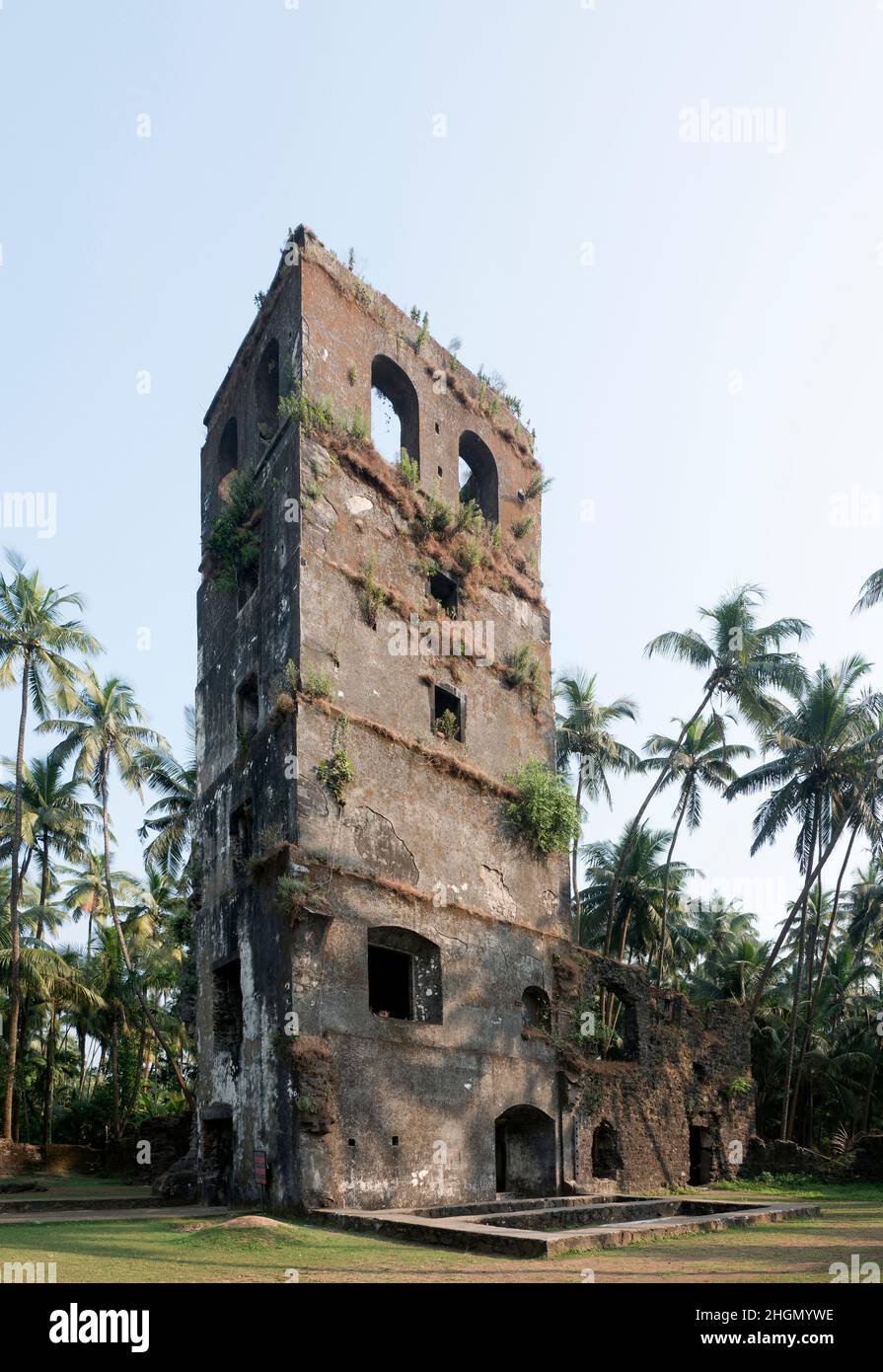The abandoned ruins of Revdanda fort owned by Portuguese during their ...