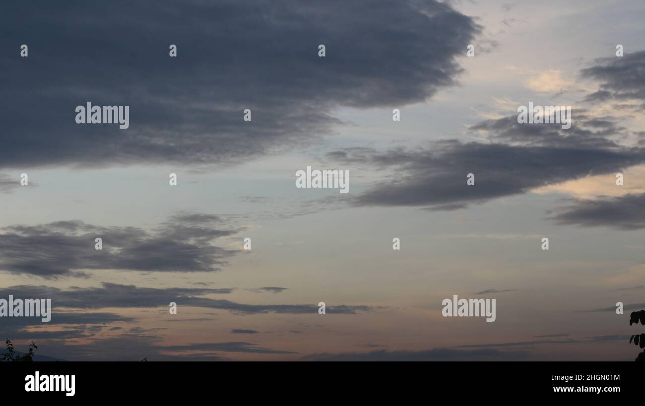 Time lapse cloudy sunset sky hi-res stock photography and images - Alamy